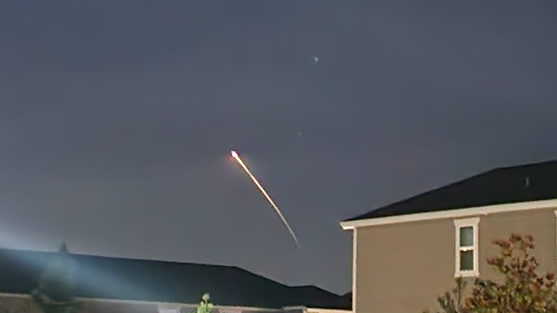 Dragon capsule brings crew back from space, sonic boom over skies ...