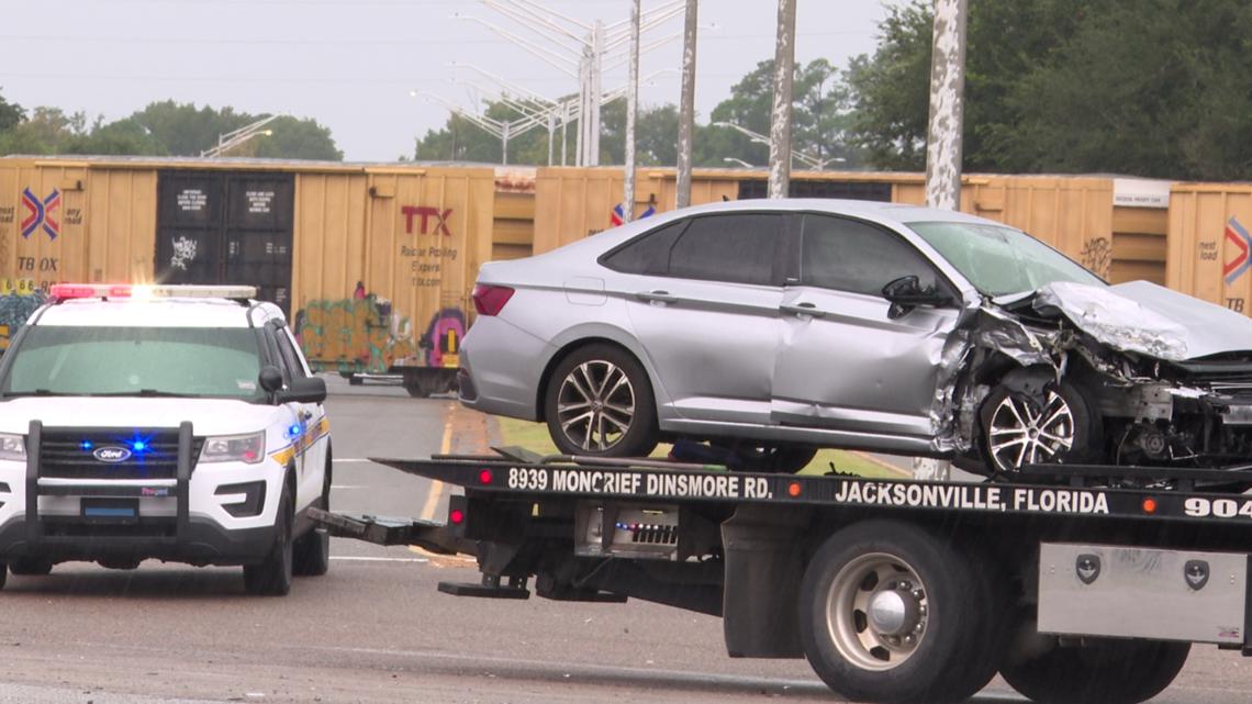 FHP: 53-year-old man dies in Jacksonville crash after another car runs ...