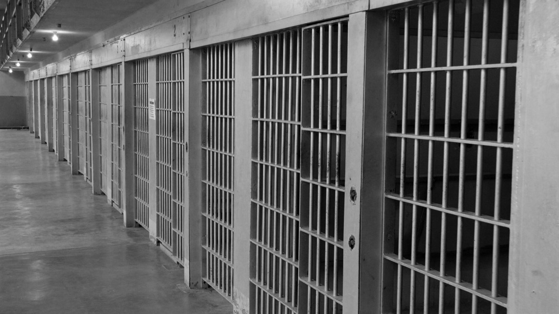 Dominic Taddeo, convicted New York mobster, escapes custody ...