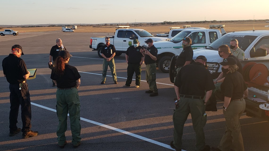 Florida crews help provide resources to those in need in Texas ...