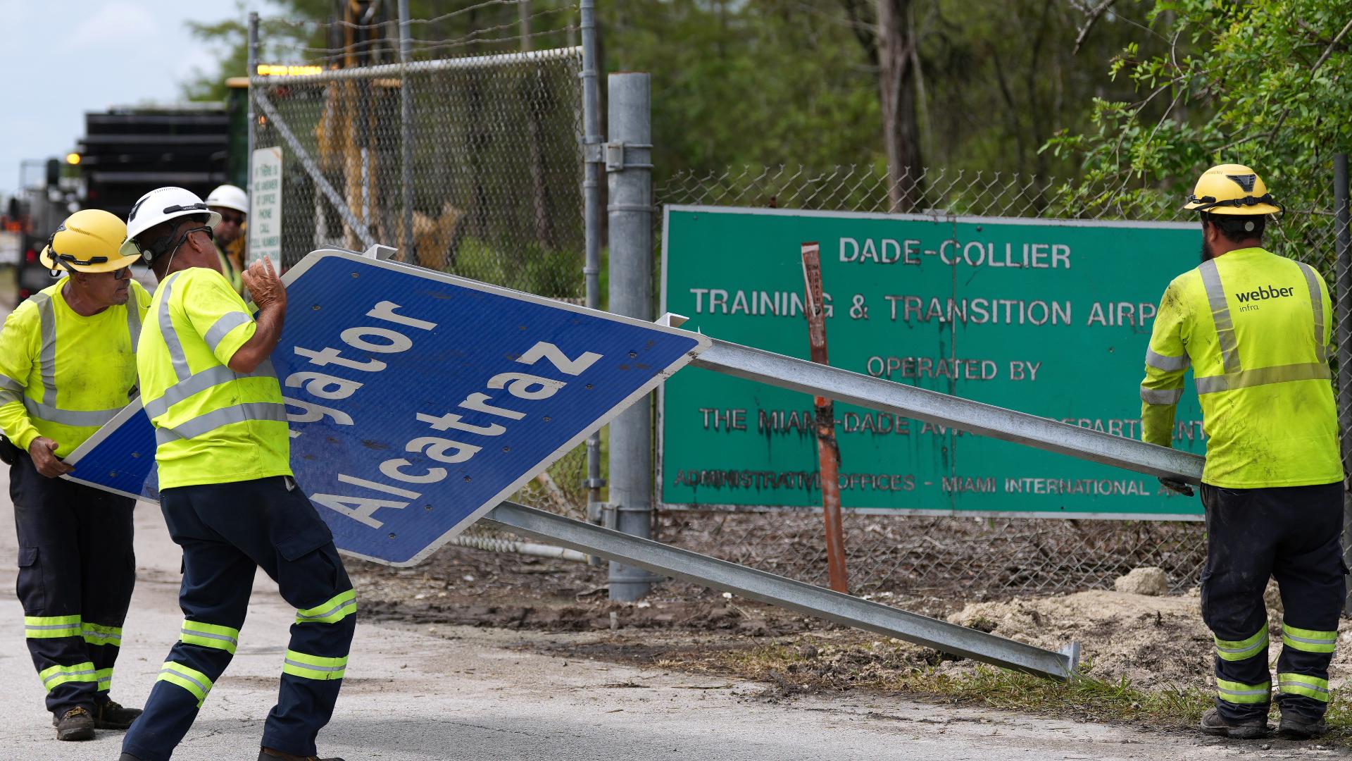 Florida signs $245 million in contracts for 'Alligator Alcatraz ...