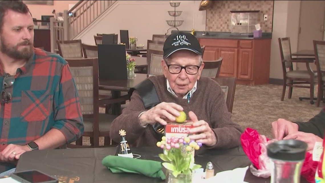 Georgia World War II veteran Alan Kinder 100th birthday ...